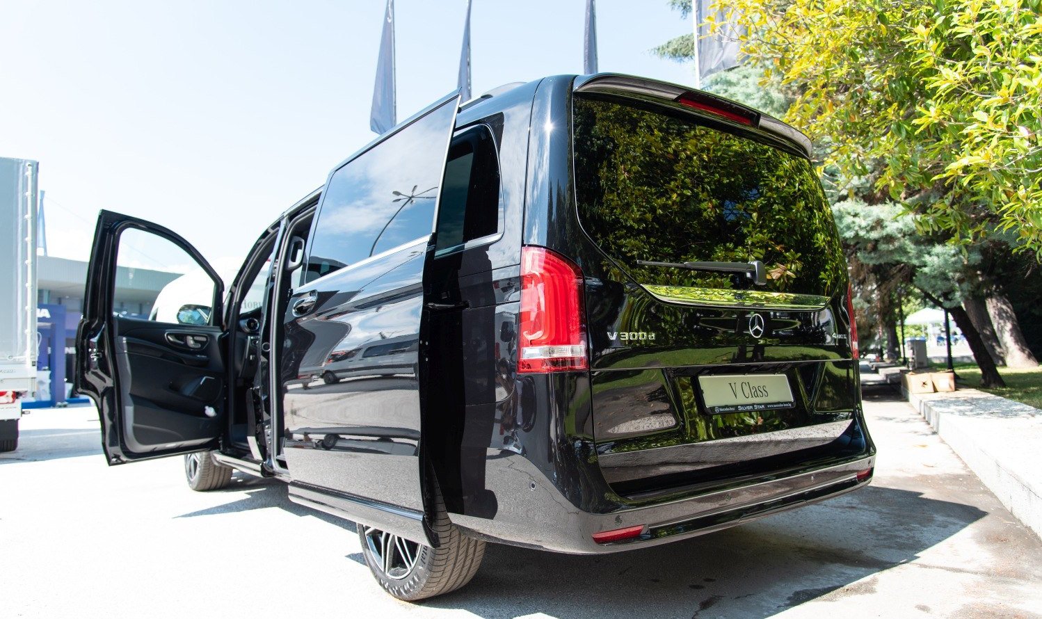 Mercedes-Benz V-class technical specifications and fuel economy